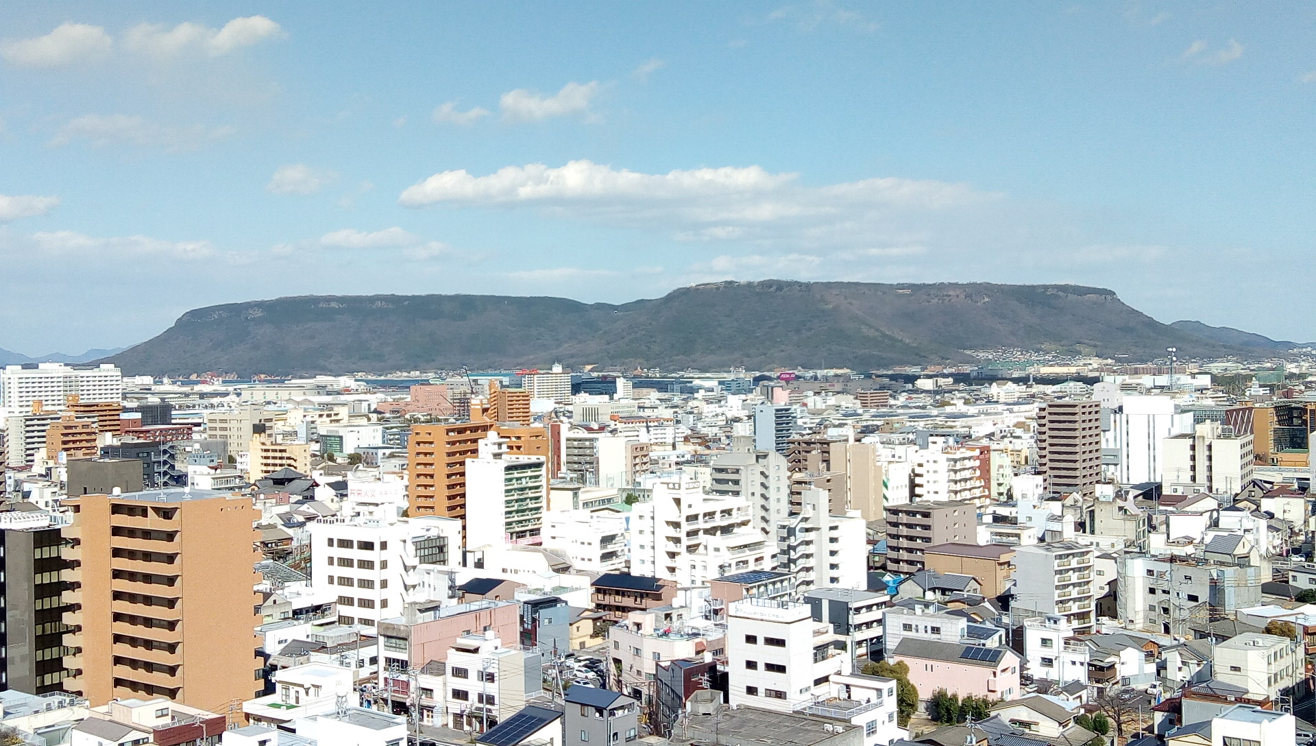 テーブルマウンテン、屋島山上をハイキング！Table Mountain has a 4km promenade, and let’s hike ...
